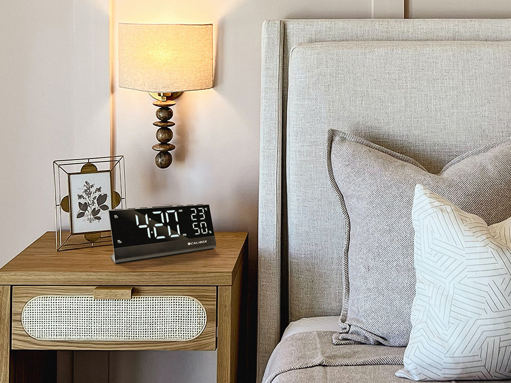 Digital clock radio with FM Radio - Temperature and humidity - Dual ...